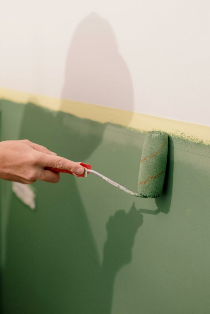 7 WAYS TO PAINT WALLS